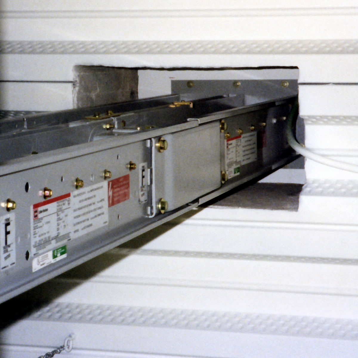 Introduction to Electrical Busway and Bus Duct - Relectric